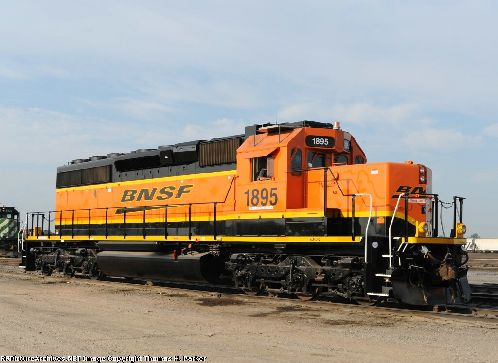 BNSF 1895 SD40-2